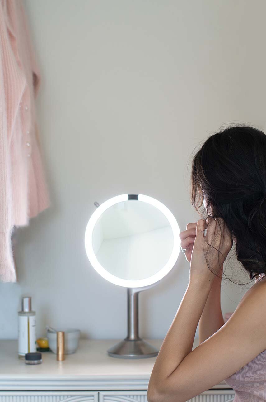 Simplehuman lustro z oświetleniem led Trio Max | Answear.com