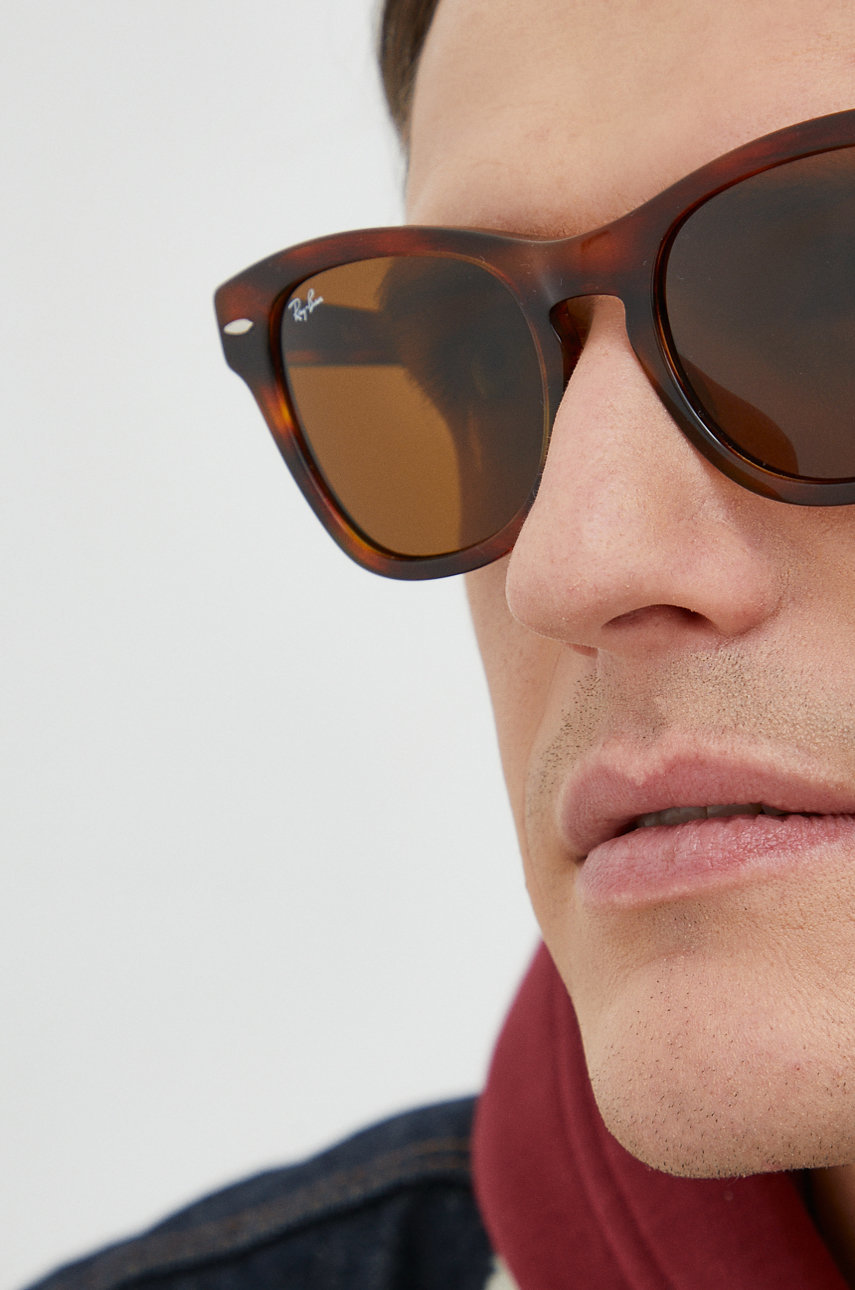 Ray-Ban okulary przeciwsłoneczne kolor brązowy | Answear.com