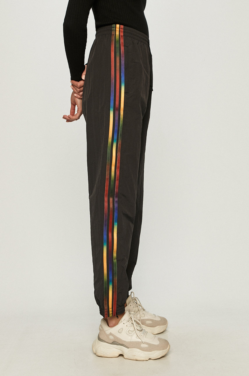 adidas Originals - Pantaloni GD2263 | ANSWEAR.ro