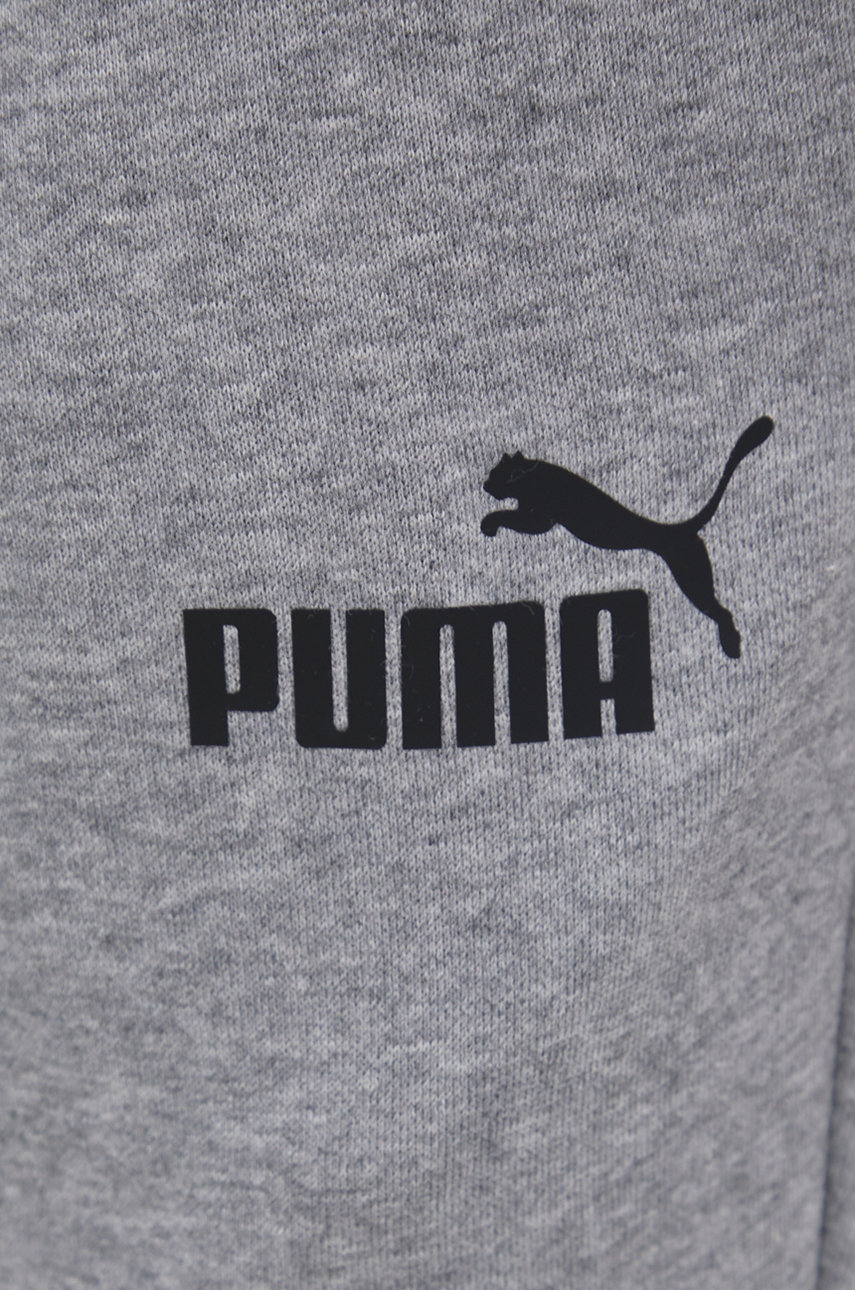 Nohavice Puma 586748 pánske, šedá farba, s potlačou | ANSWEAR.sk