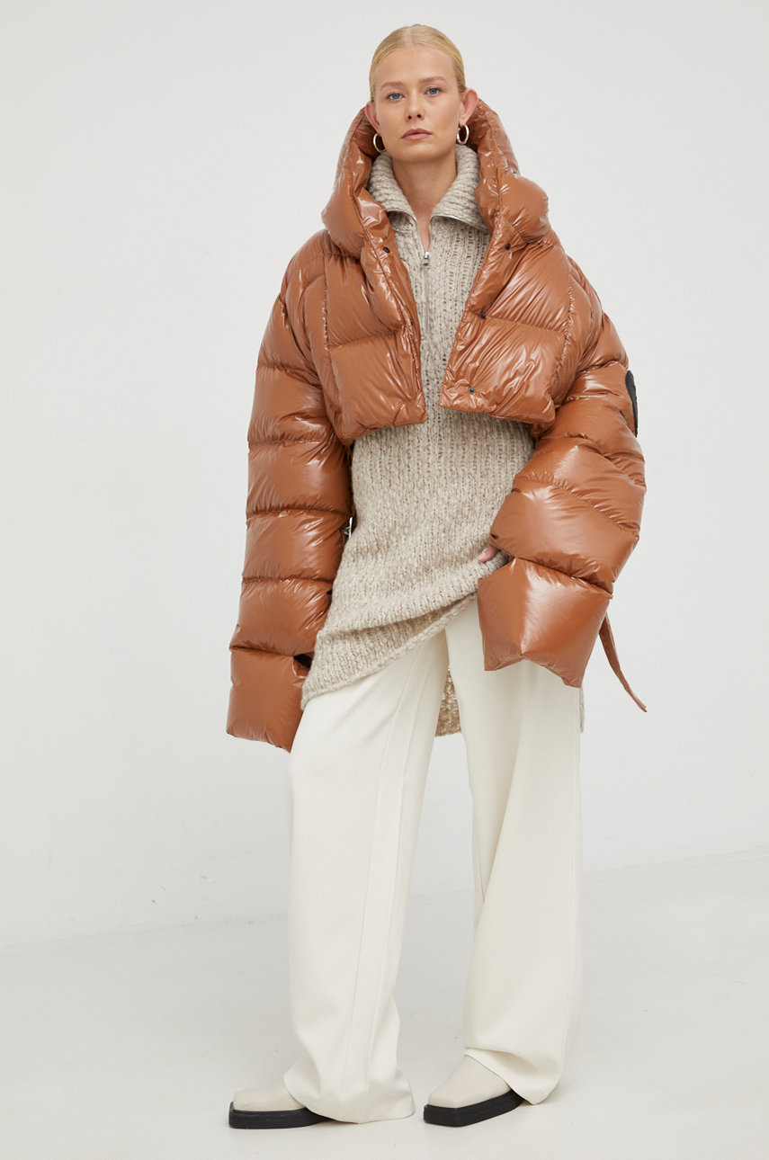 MMC STUDIO kurtka puchowa Maffo Gloss damska kolor brązowy zimowa oversize | Answear.com