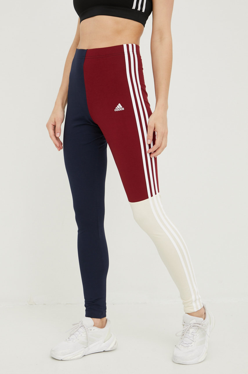 Legíny adidas dámske, tmavomodrá farba, s nášivkou | ANSWEAR.sk