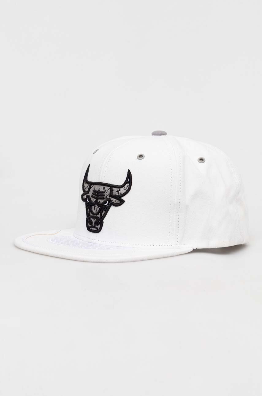 Кепка Mitchell&Ness CHICAGO BULLS колір білий з аплікацією | ANSWEAR.ua