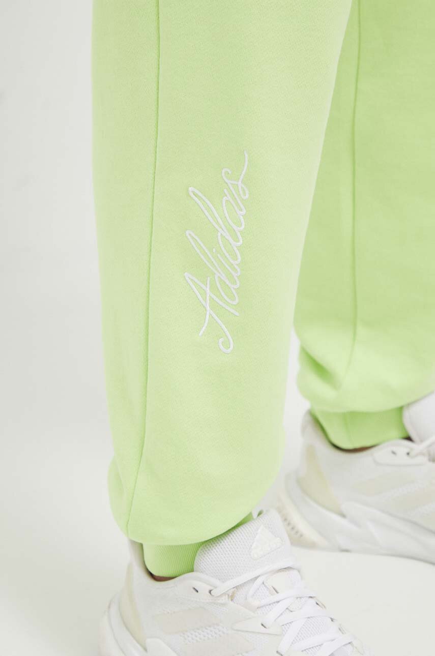 Bavlněné kalhoty adidas, barva zelená | ANSWEAR.cz