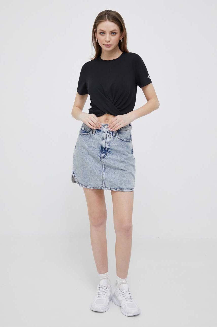 Футболка Calvin Klein Jeans жіноча колір чорний Answear Ua