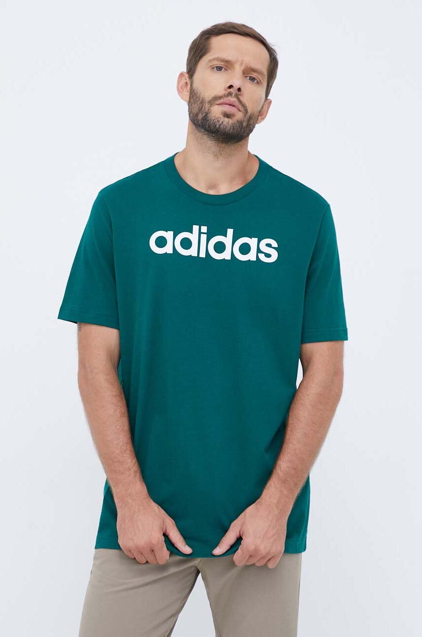 adidas t-shirt bawełniany kolor zielony z nadrukiem IJ8658 | Answear.com