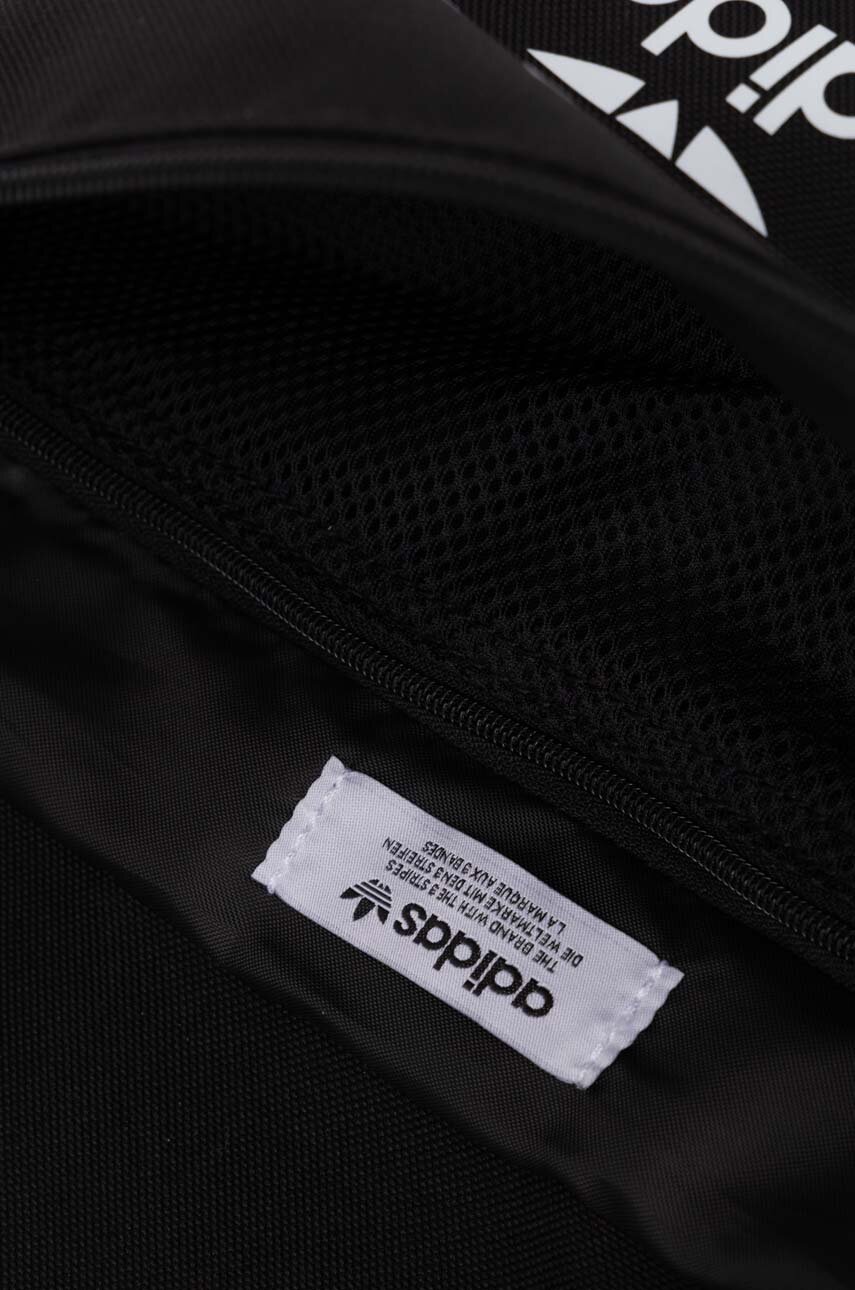 adidas Originals nerka Adicolor kolor czarny IW0939 | Answear.com