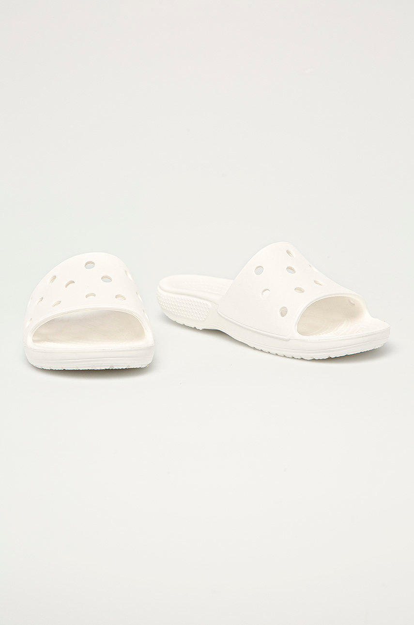 Crocs sliders at PRM US