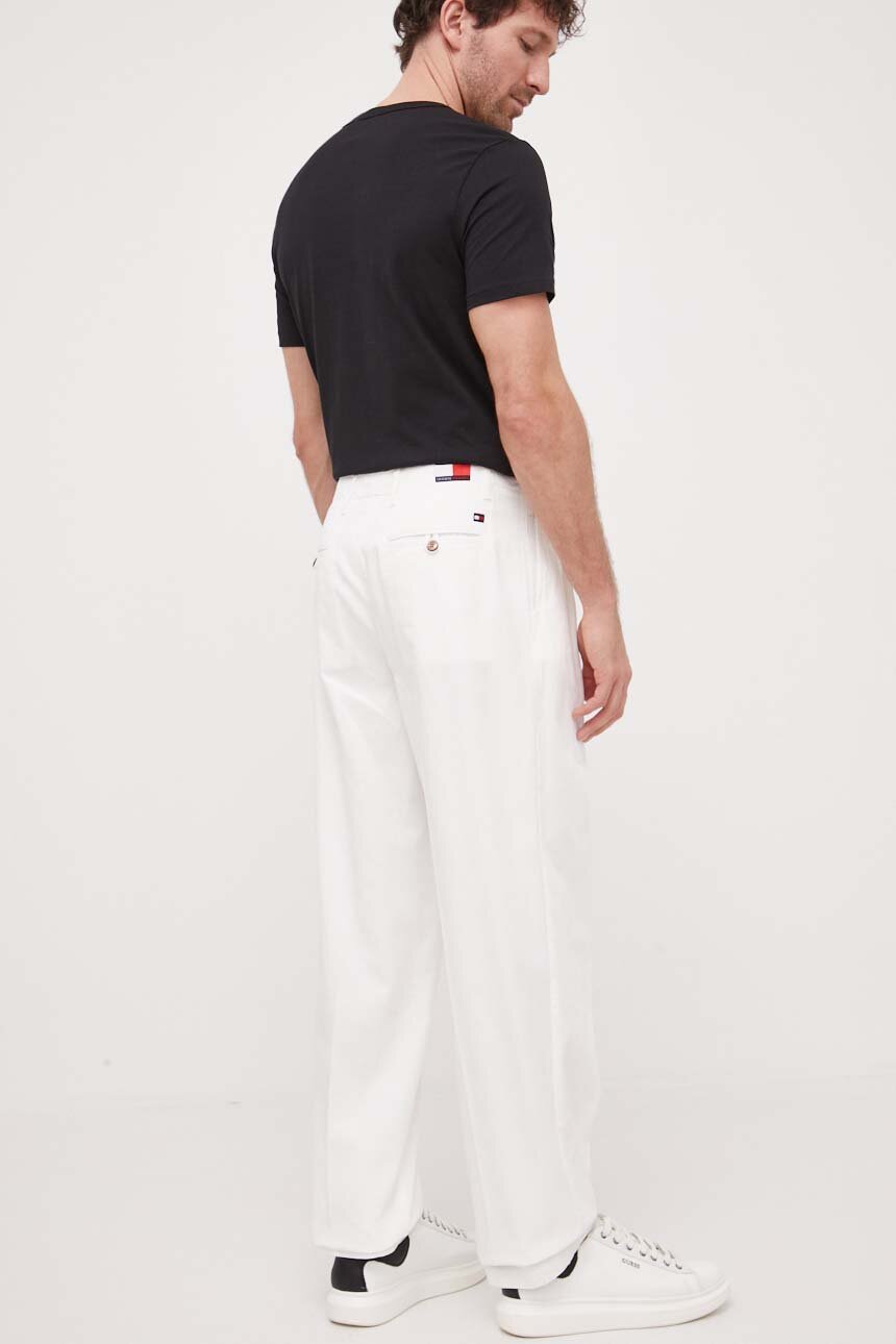Tommy Hilfiger spodnie bawełniane x Shawn Mendes kolor biały proste ... Tommy Hilfiger spodnie bawełniane x Shawn Mendes kolor biały proste ...