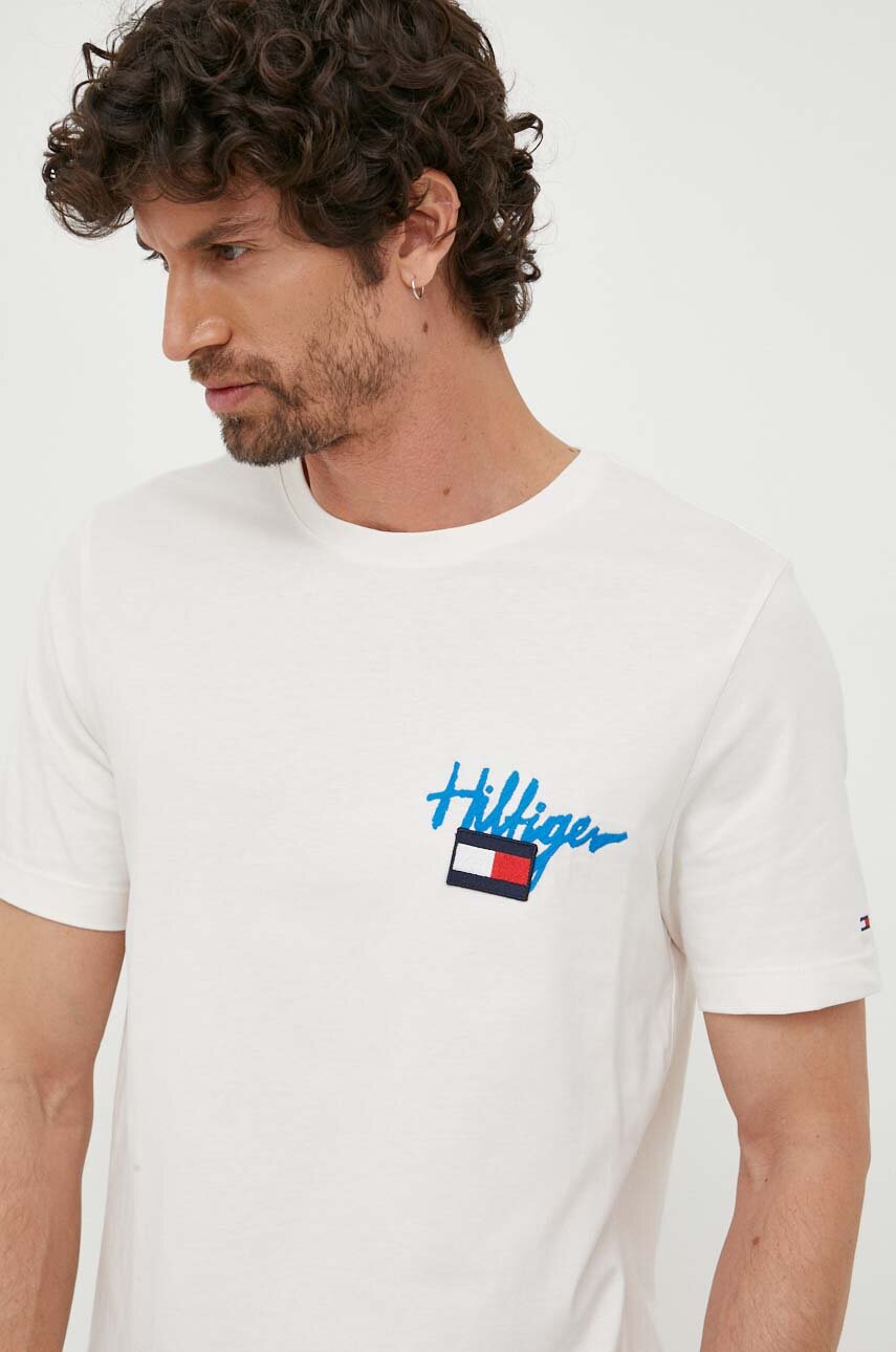 Хлопковая футболка Tommy Hilfiger цвет бежевый с аппликацией | ANSWEAR.ua