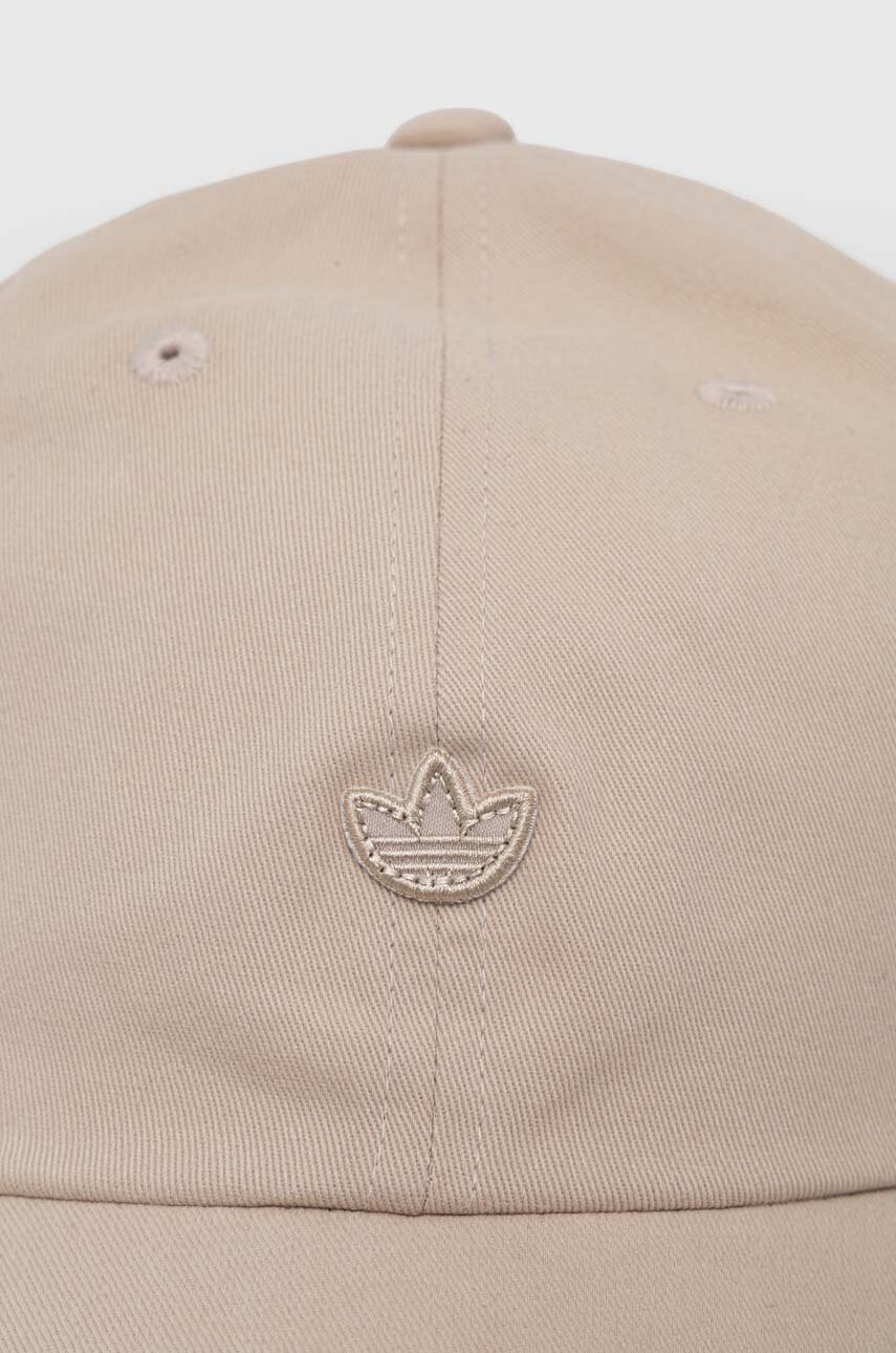 adidas Originals czapka z daszkiem bawełniana kolor beżowy z aplikacją ...
