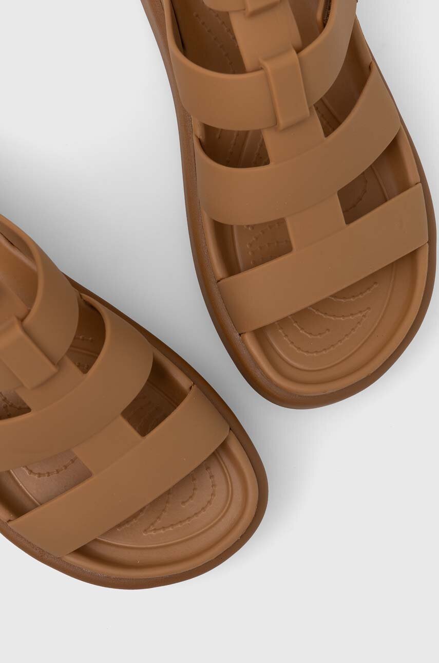 Crocs sandały Brooklyn Luxe Gladiator damskie kolor brązowy na ...