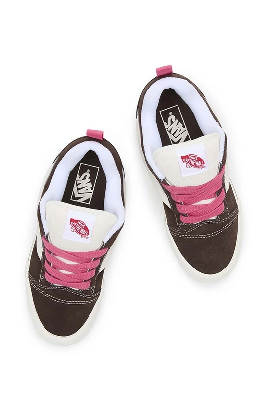 Ниски кецове Vans Knu Skool в кафяво VN0009QCBF21 | ANSWEAR.bg
