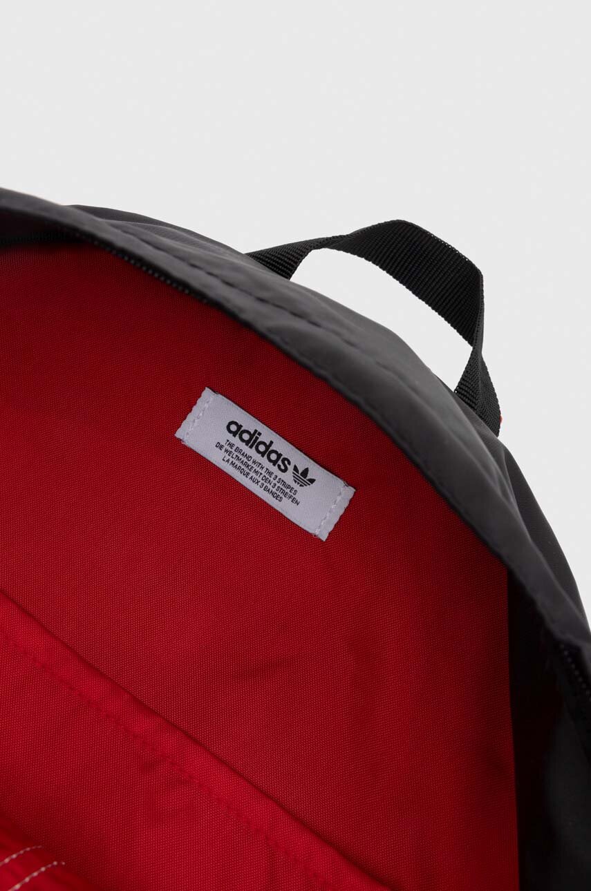 adidas Originals plecak kolor czerwony duży wzorzysty IS4561 | Answear.com