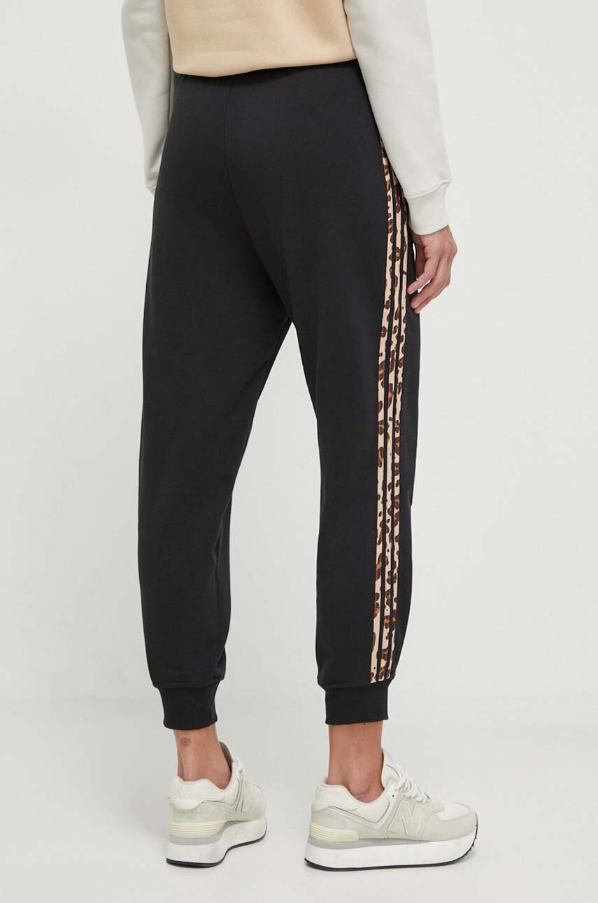 Бавовняні спортивні штани adidas колір чорний з принтом | ANSWEAR.ua
