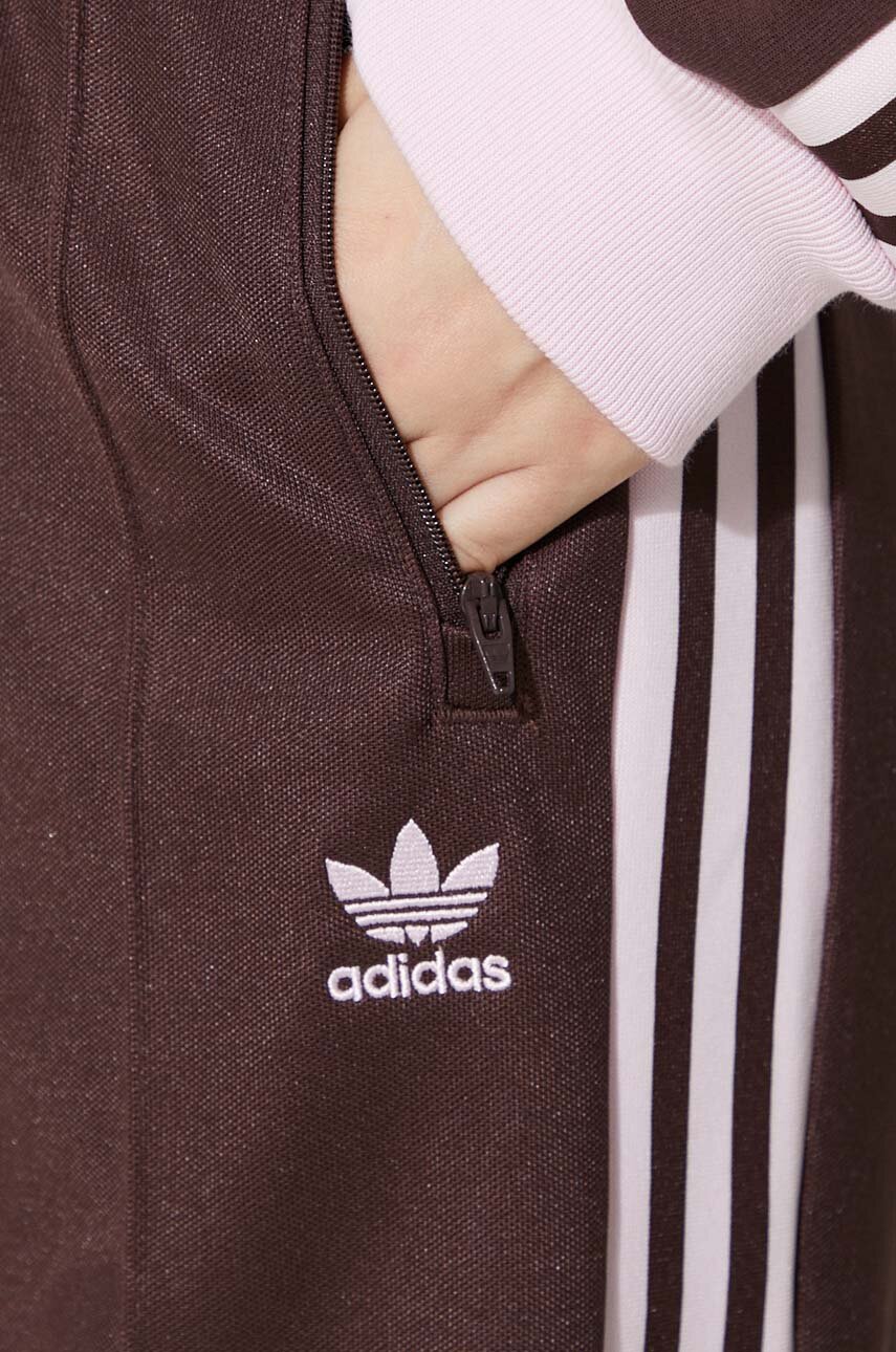 Tepláky adidas Originals Beckenbauer hnedá farba, s nášivkou, IR6093 ...