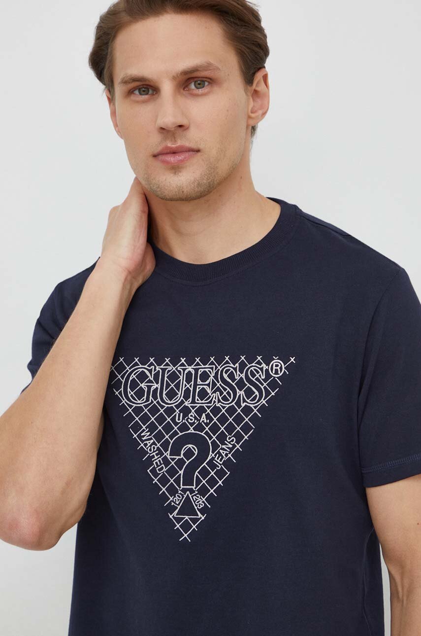 Guess t-shirt bawełniany męski kolor granatowy z aplikacją | Answear.com