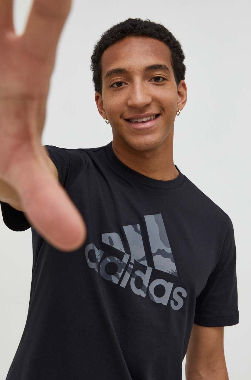 Pamučna majica adidas za muškarce, boja: crna, s tiskom IR5828 | ANSWEAR.hr