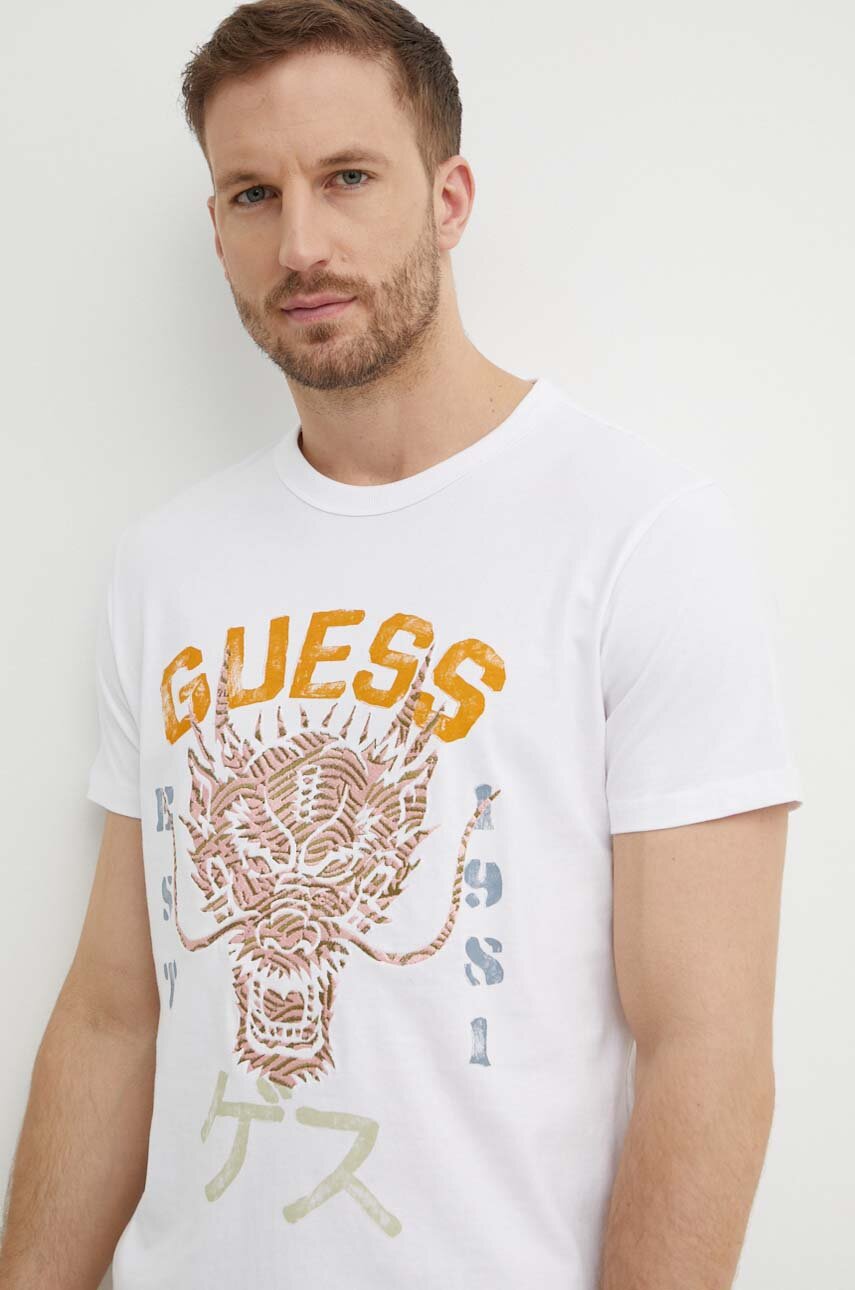 Памучна тениска Guess DRAGON в бяло с апликация M4GI21 K8FQ4 | ANSWEAR.bg
