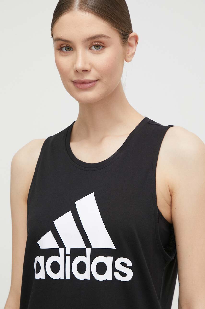 Памучен топ adidas GS1359 в черно GS1359 | ANSWEAR.bg