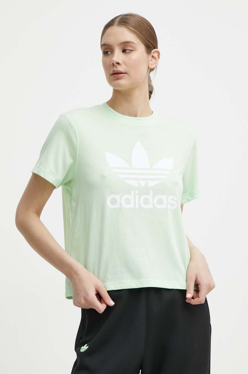 Тениска adidas Originals в зелено IN8436 | ANSWEAR.bg